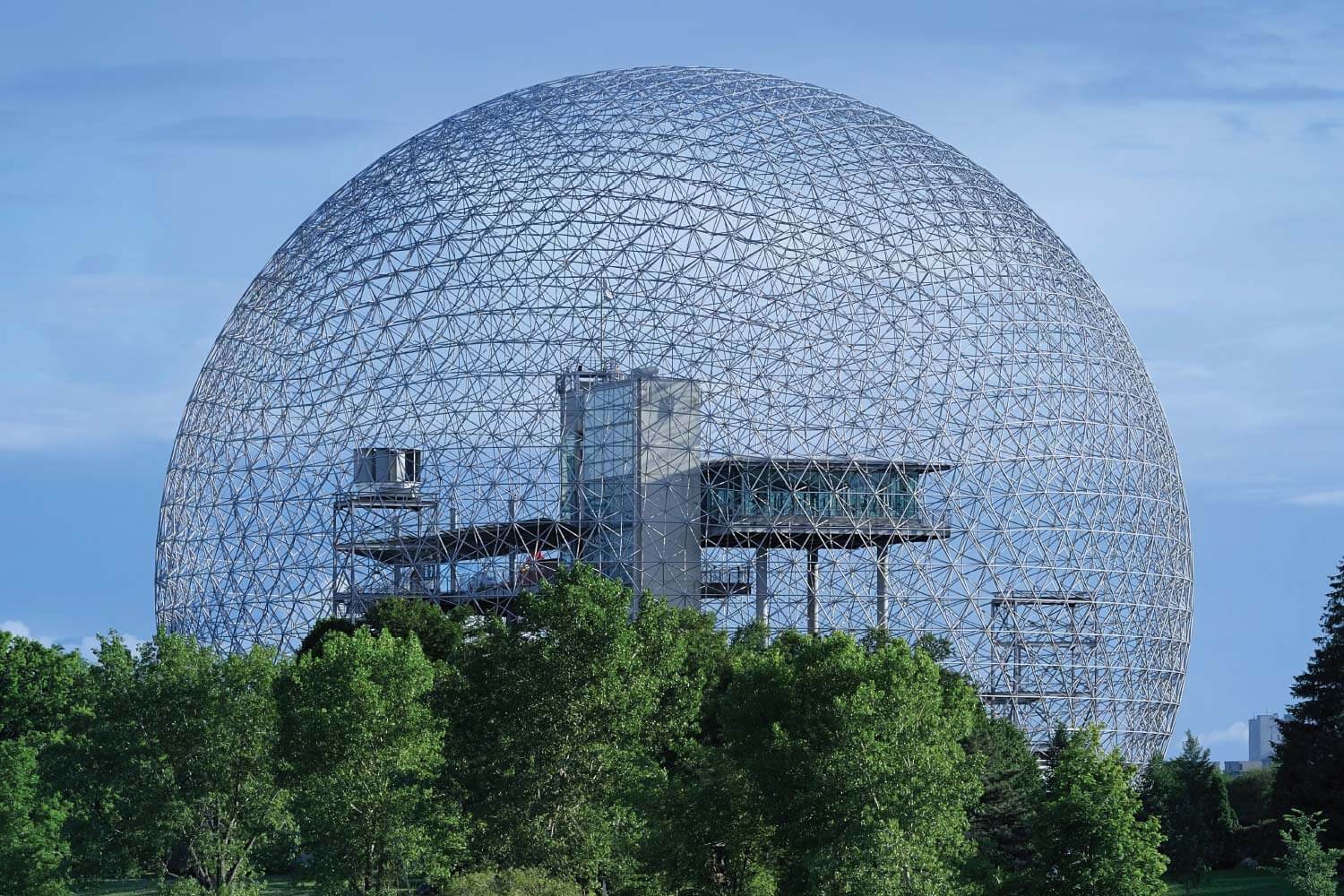 How to get to the Biosphère | Space for life